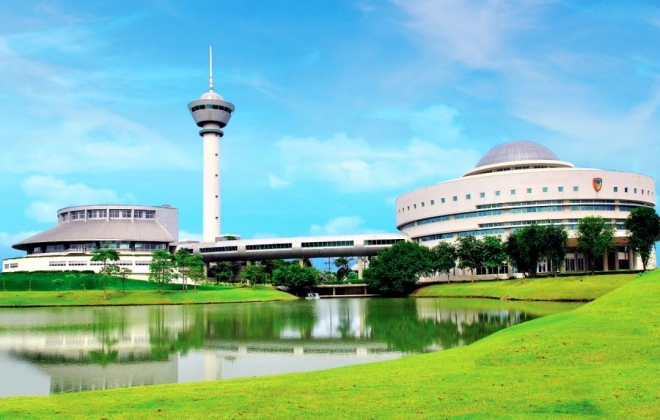 Shinawatra University